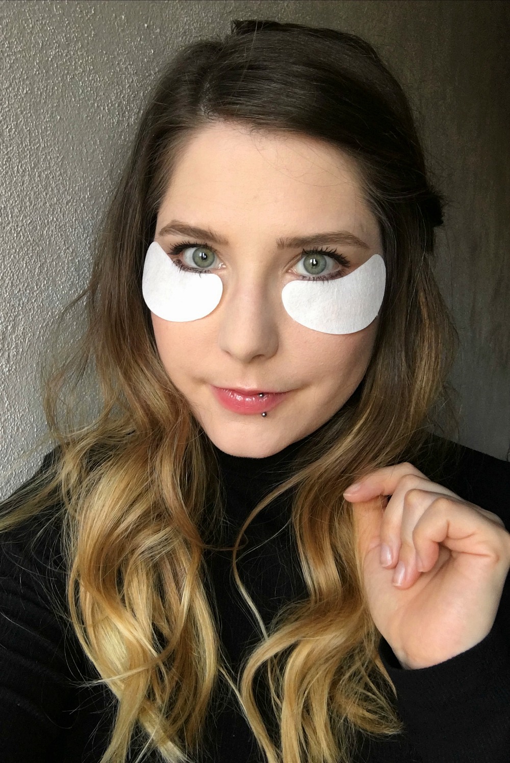 VII Code O2M Oxygen Eye Mask for Dark Circles | Review | A Certain Romance