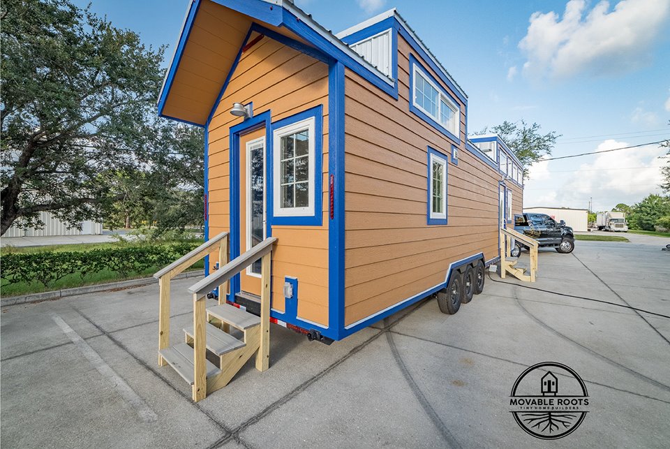 The Cox From Moveable Roots [ TINY HOUSE TOWN ]