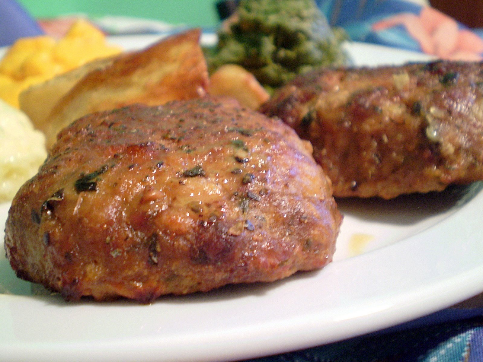 ΔΥΣΠΙΣΤΟΣ: ΜΠΙΦΤΕΚΙΑ (ΑΦΡΑΤΑ) ΜΕ ΠΑΤΑΤΕΣ ΚΑΙ ΠΟΥΡΕ ΤΡΙΚΟΛΟΡΕ!!!!!!