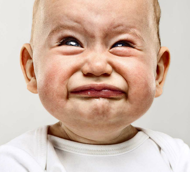 Agora Notícias. : Bebê comendo e fazendo careta