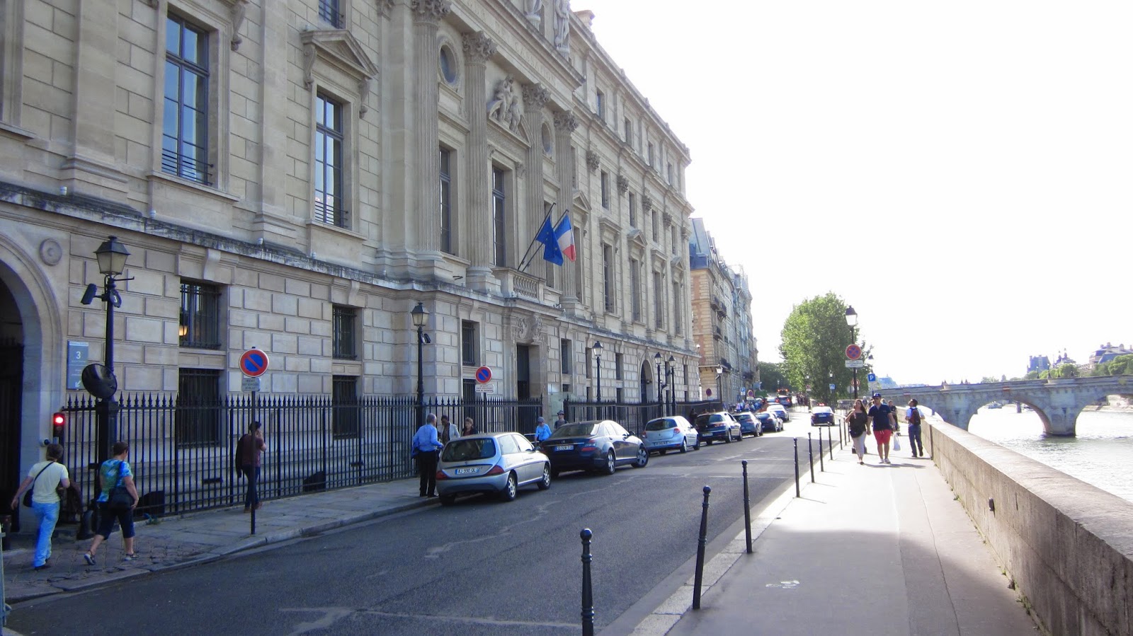 James Bond Locations: Paris Police Station