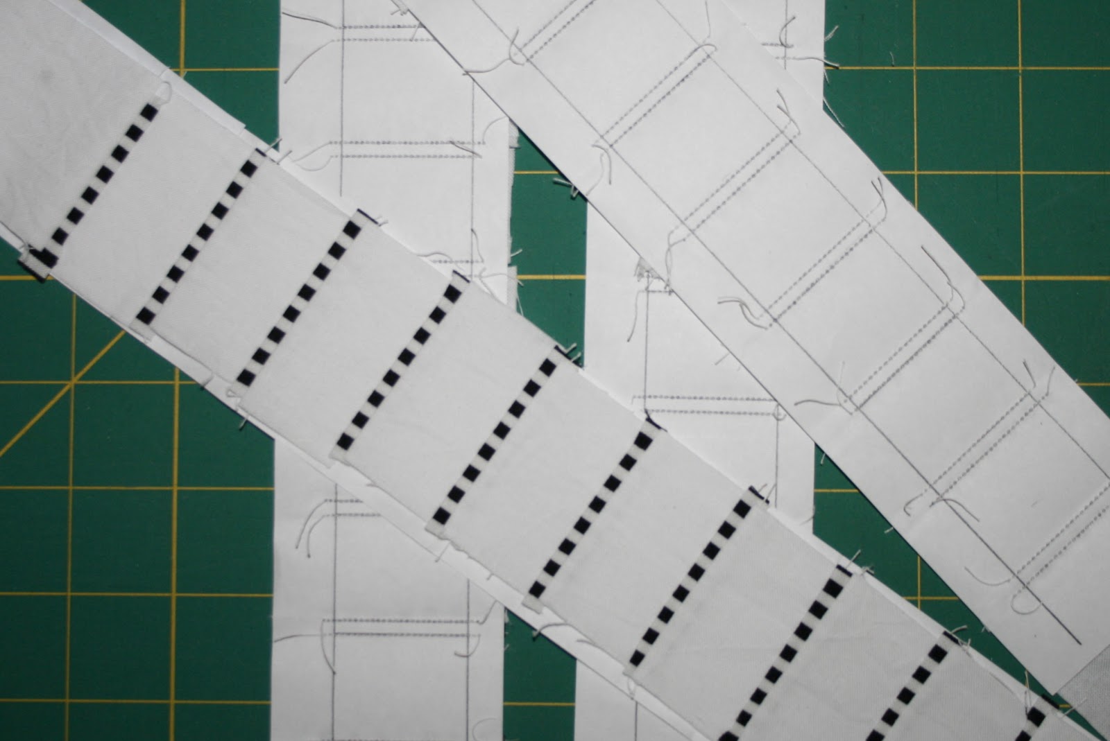 Annie’s Musings: Tutorial: Fun Stripe Border