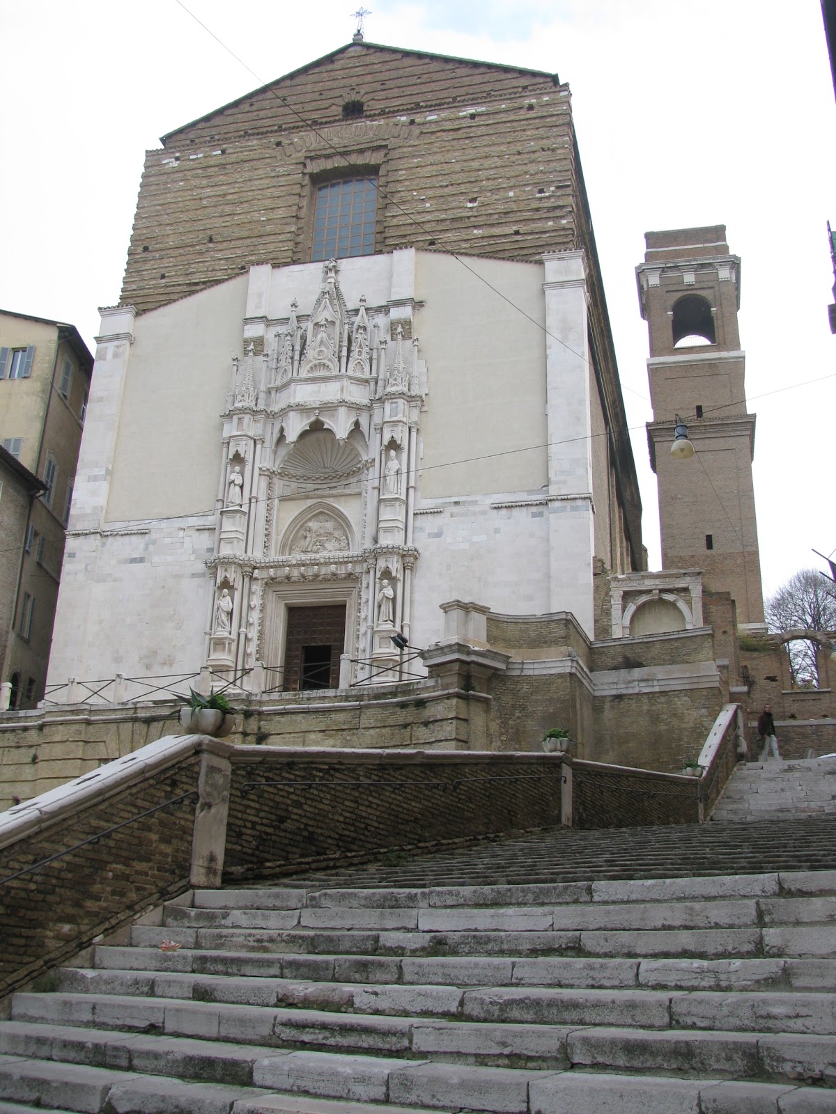 Unsere Kreuzfahrten: Kreuzfahrt Costa Victoria (Tag 3: Landgang in Ancona)