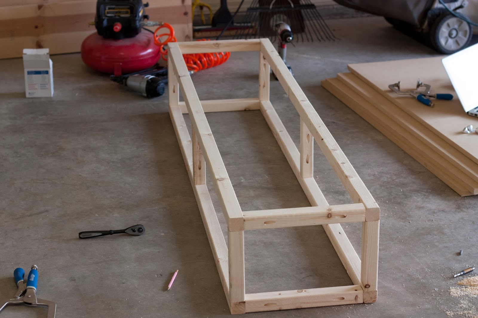 Imperfectly Imaginable : faux fireplace in time for the holdiays!