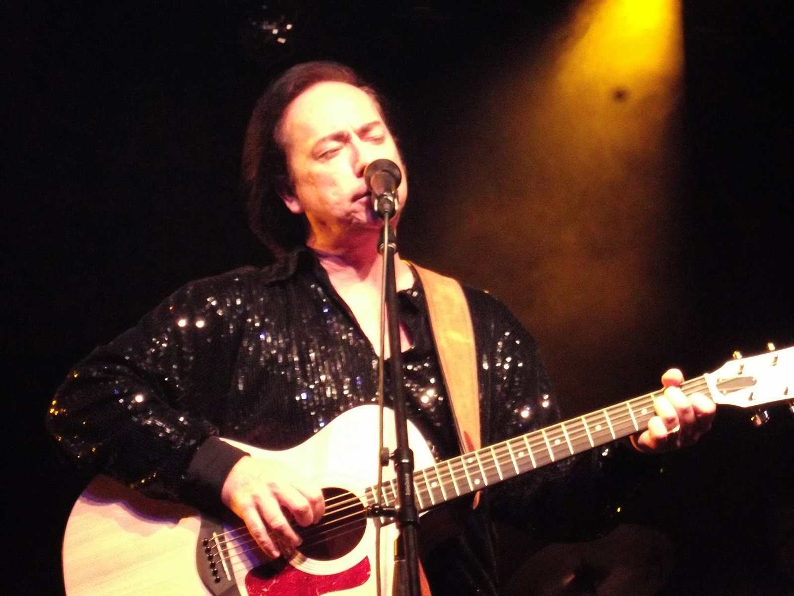 Nearly Neil show @ Kedron Wavell Services Club January 3rd 2014