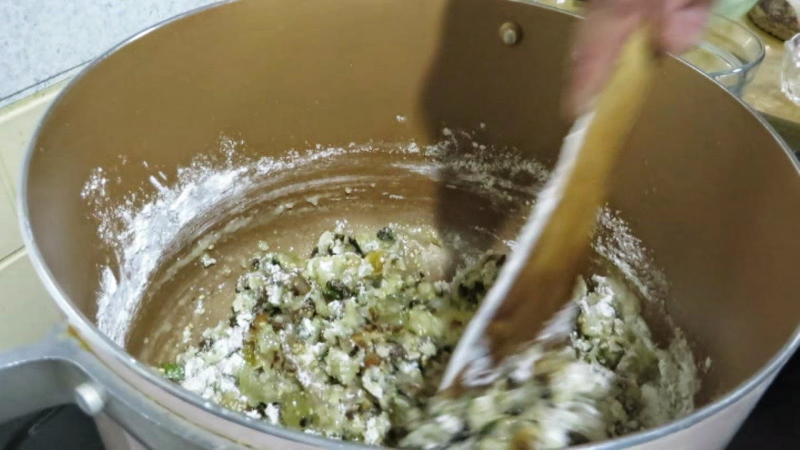 "Nette Cooking": Hopia"