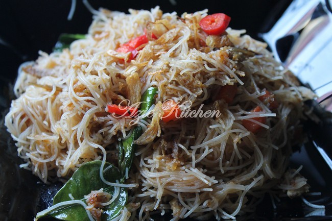 Mee Hoon Goreng - Azie Kitchen