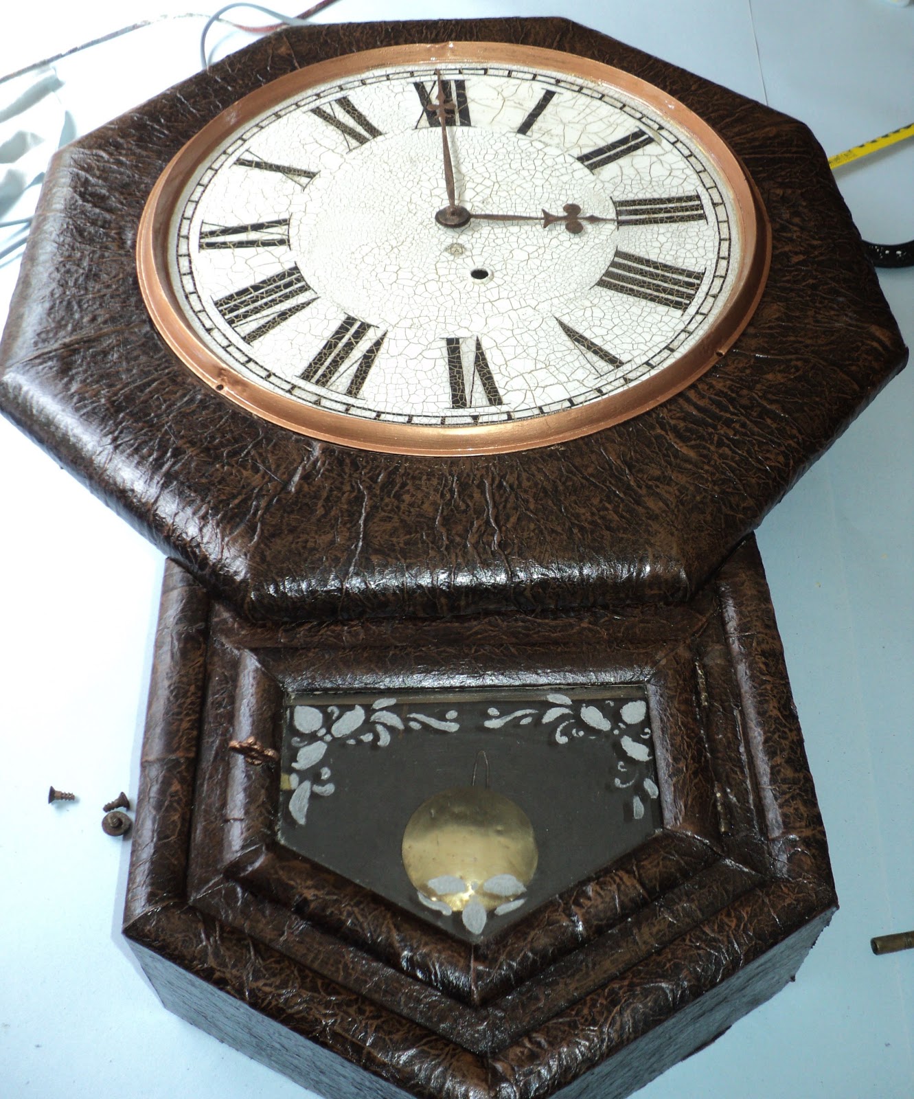 TALLER DE PINTURA DECORATIVA: reloj restaurado, antes y despues