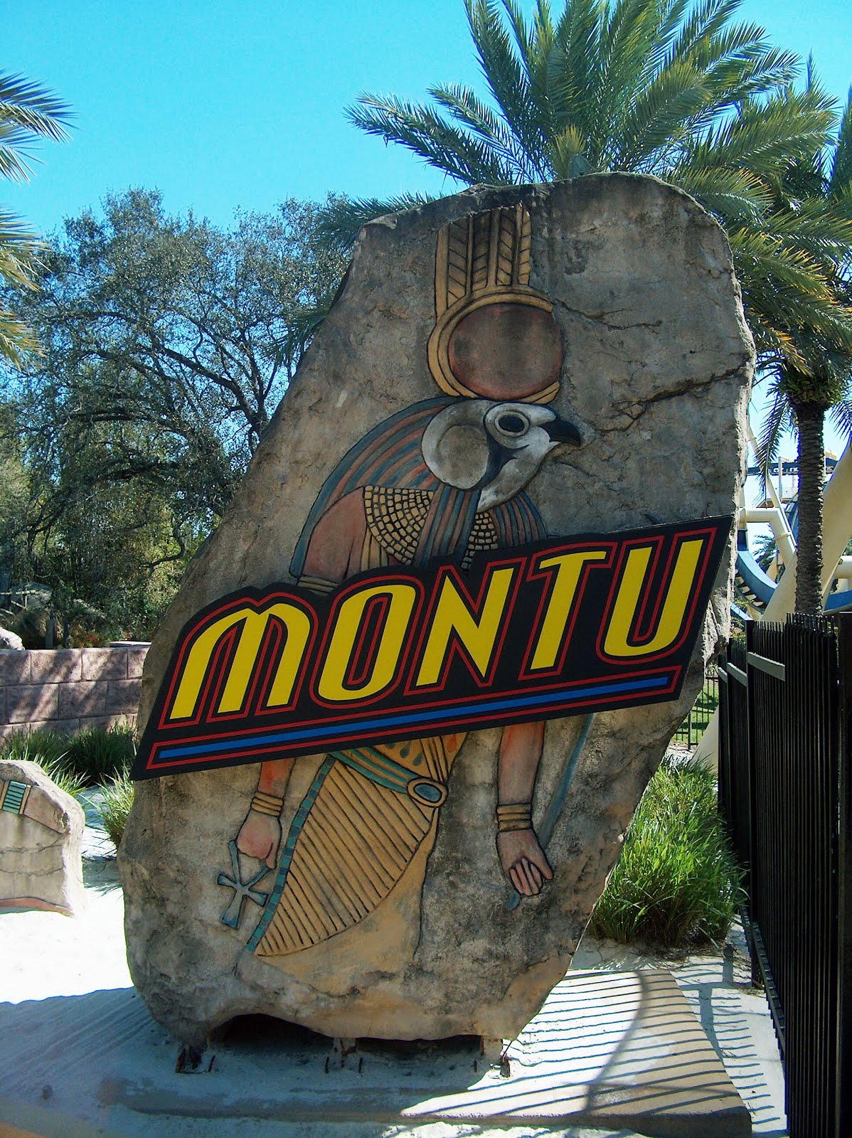 Montu Logo