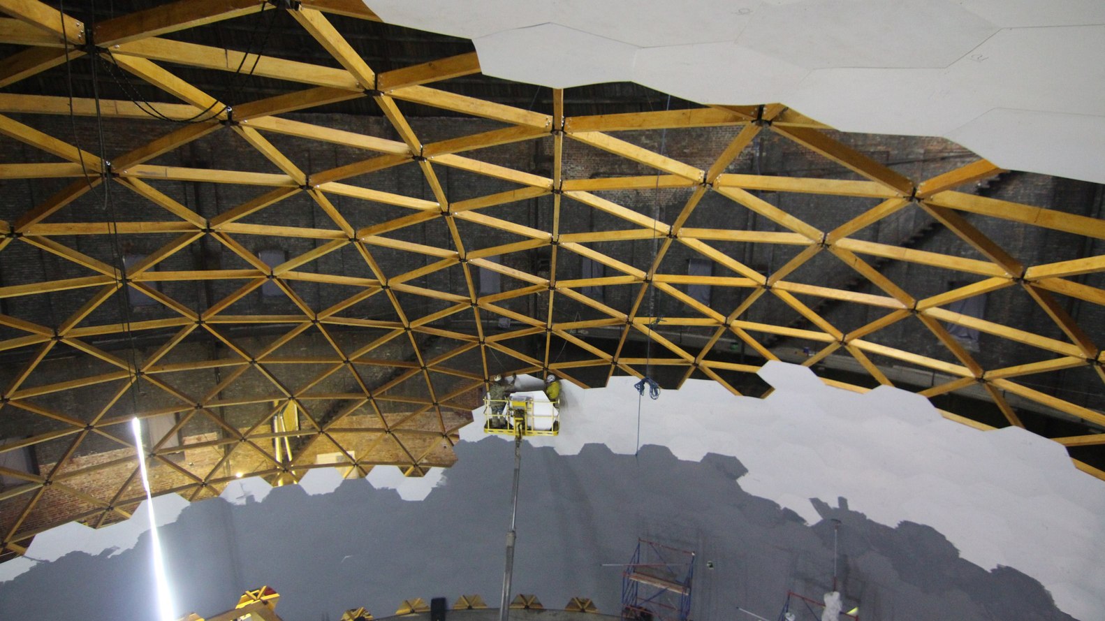 esplaobs: THIS WOODEN GEODESIC DOME CONTAINS THE WORLD'S LARGEST ...