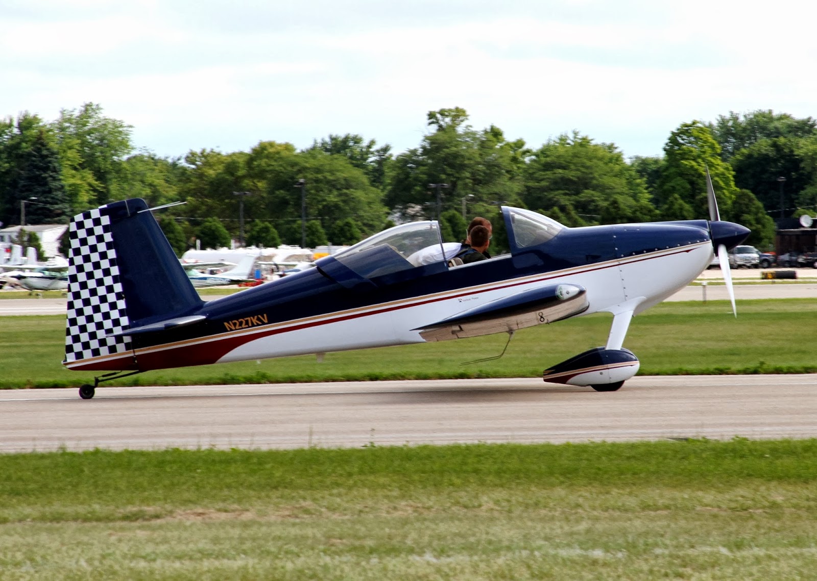 The Aero Experience: EAA AirVenture Oshkosh 2013: RVs All Around