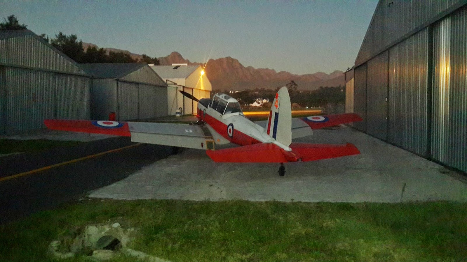 The Flying Fish: Flying the De Havilland Chipmunk