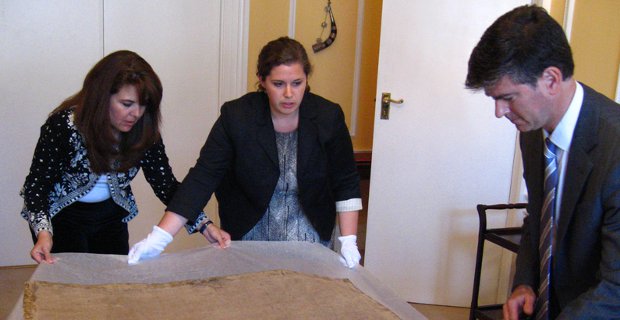 Art Hostage: Stolen Art Watch, Christopher Marinello Demonstrates Art ...