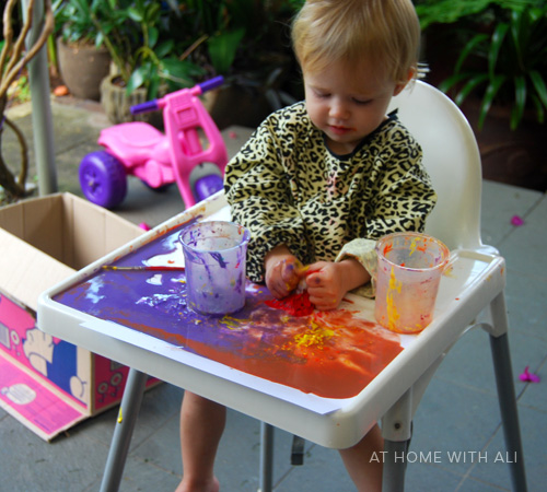 At home with Ali: Summer fun = Messy play