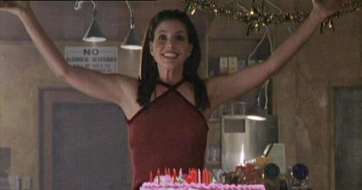 Doux Reviews: Buffy the Vampire Slayer: Surprise