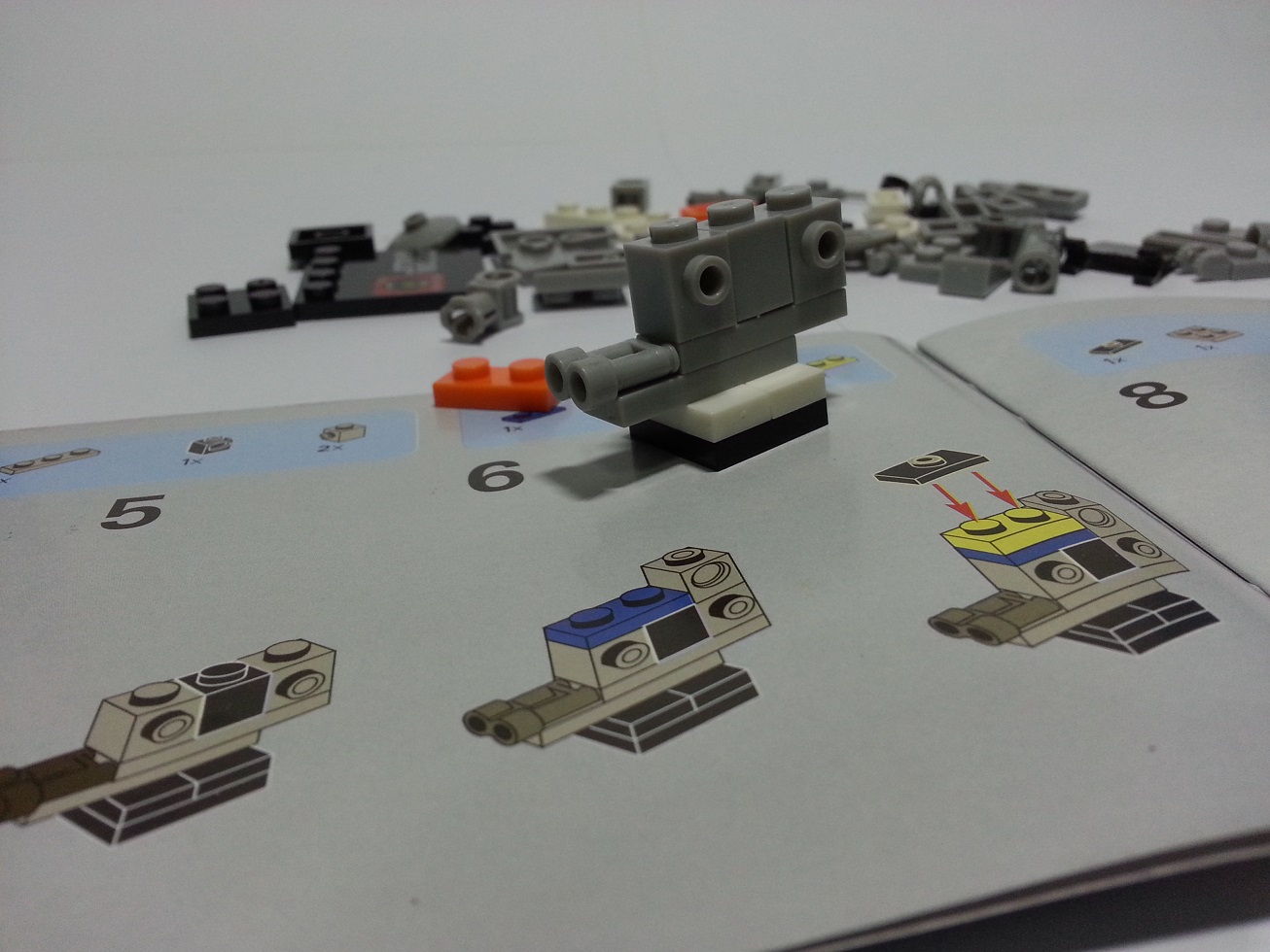 Bootleg Bom Bom Star Wars Walker Review ~ Kumansenu Builds Things