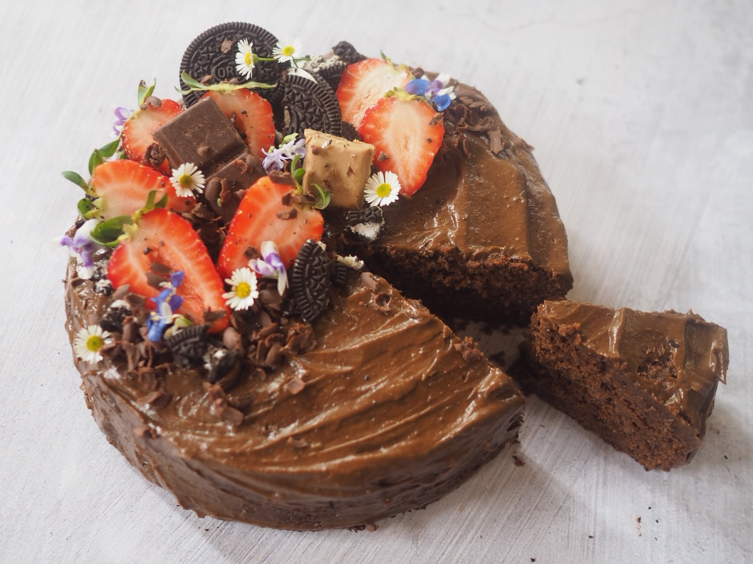 Another version of my vegan choccy cake | madeleine lumley