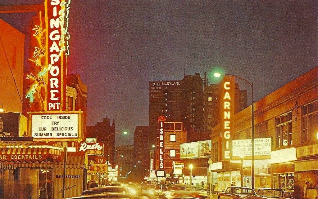 Rush Street at Night, circa 1953 : r/chicago