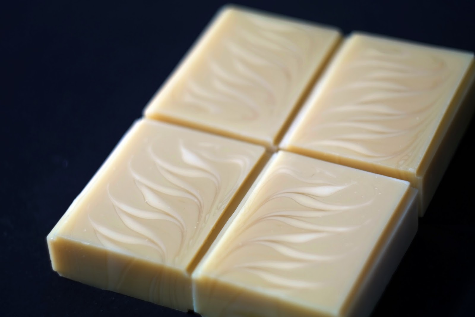 SAPONETA: Ghost Swirl