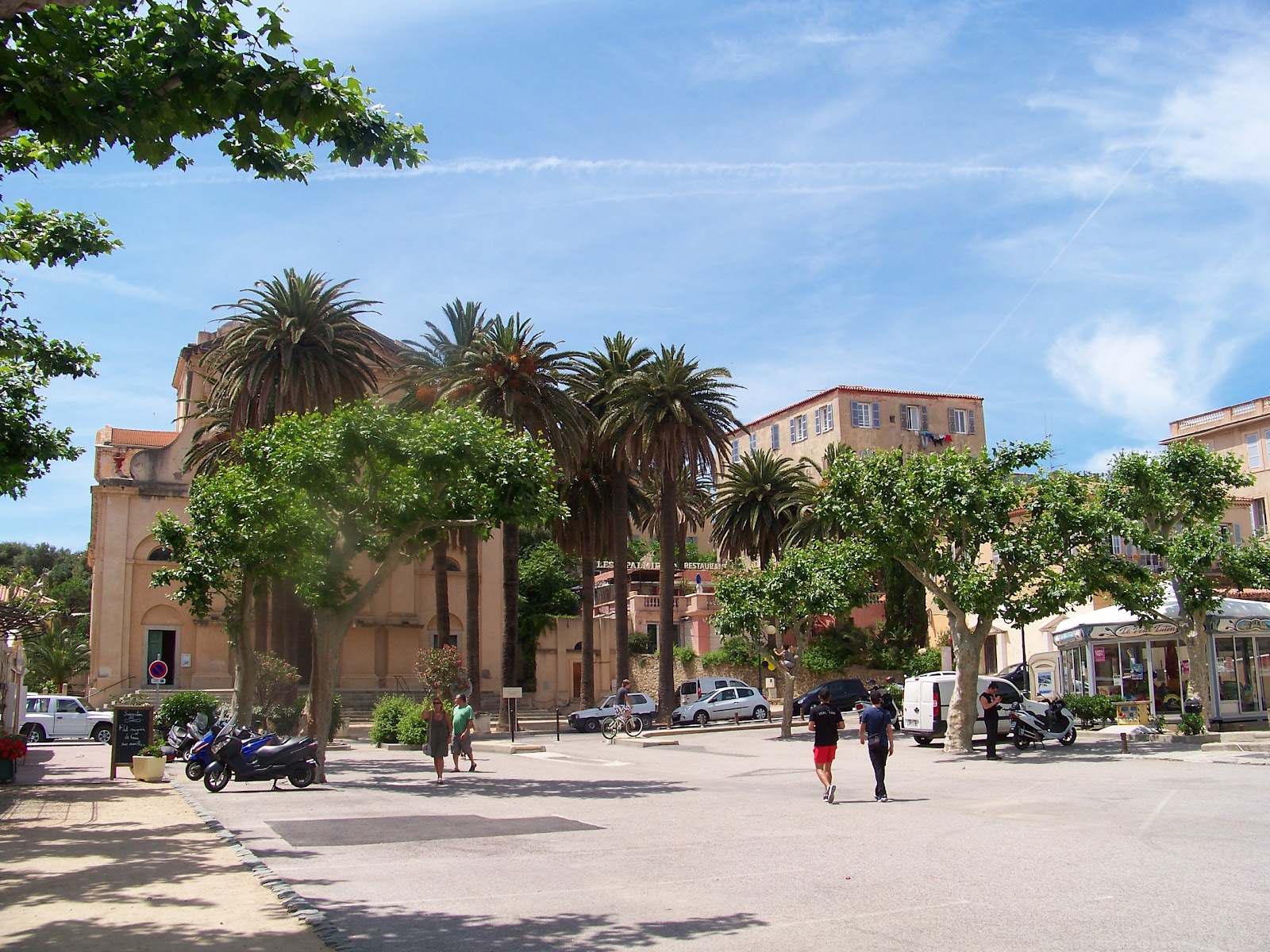 Cuisine en folie: Verrine Malacucina aux fraises corses , brocciu et ...