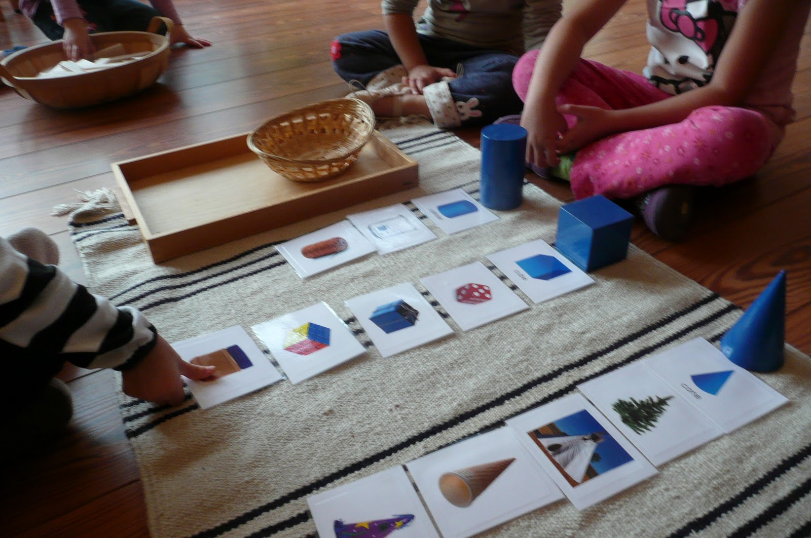 Montessori Teachings: Geometric Solids