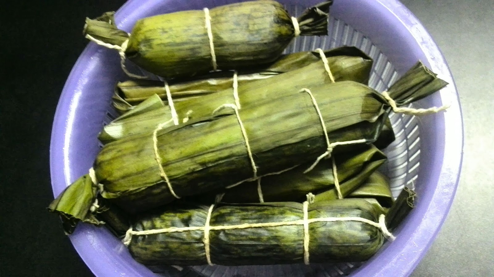 namakucella: LEMANG DAUN PISANG BERKACANG