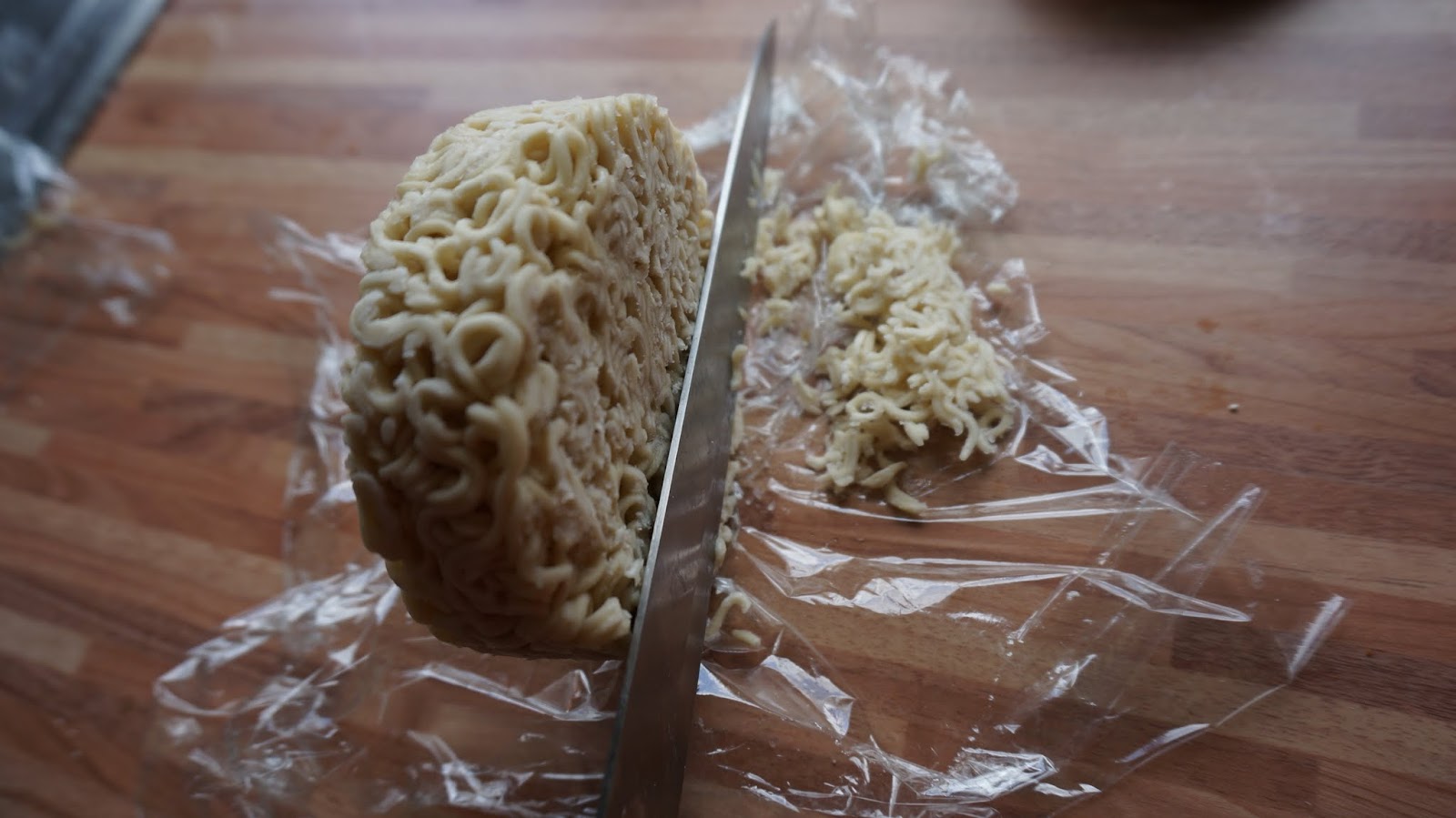 Ramnut , Donut de Ramen con horchata ~ Pasteles de colores