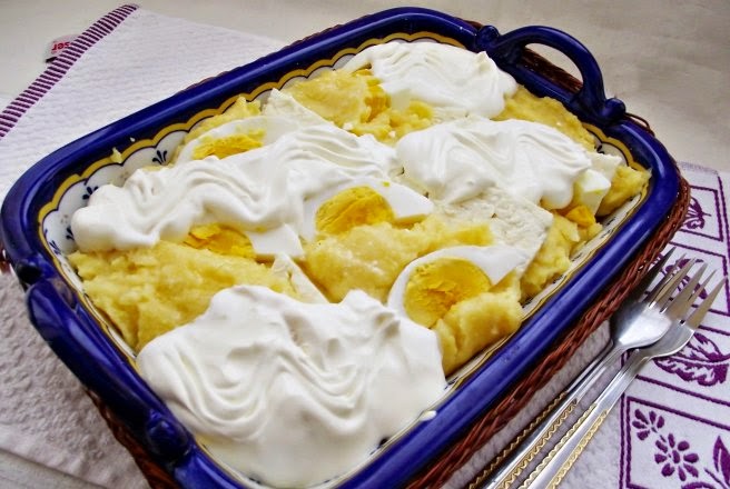 Mamaliga cu branza si smantana | Retete culinare