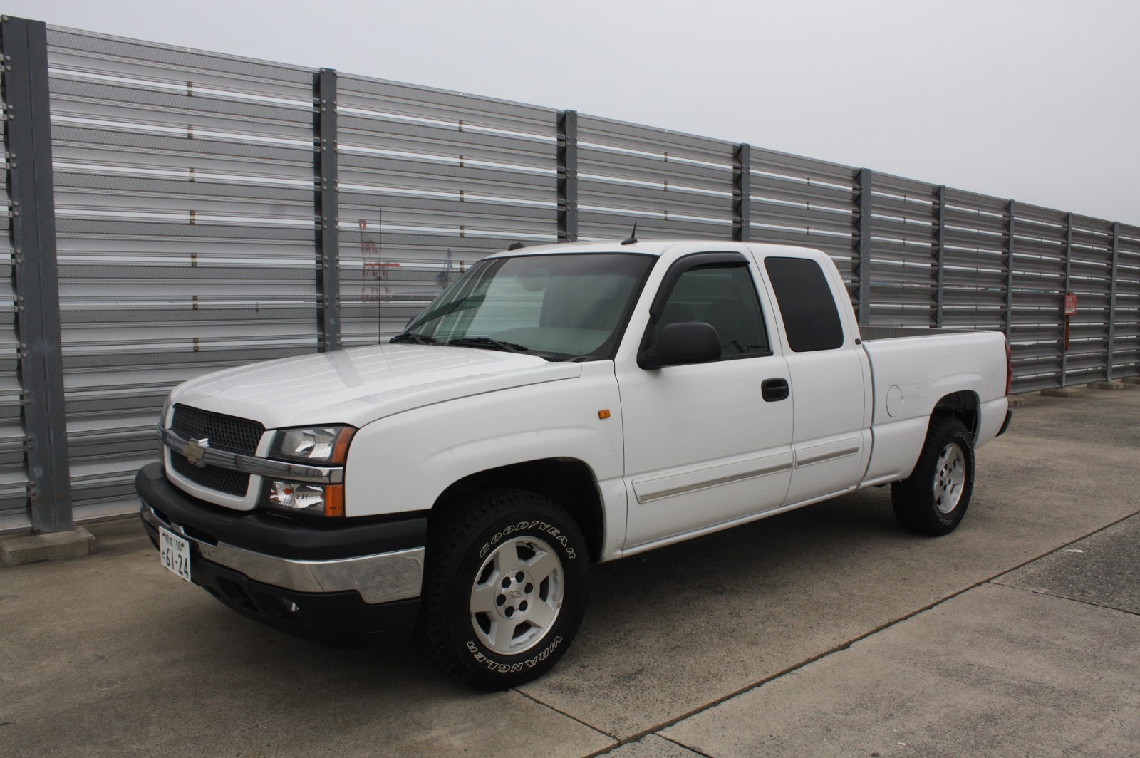 Ace automotive: 2005 Chevrolet Silverado 1500 Ext Cab 4WD LT