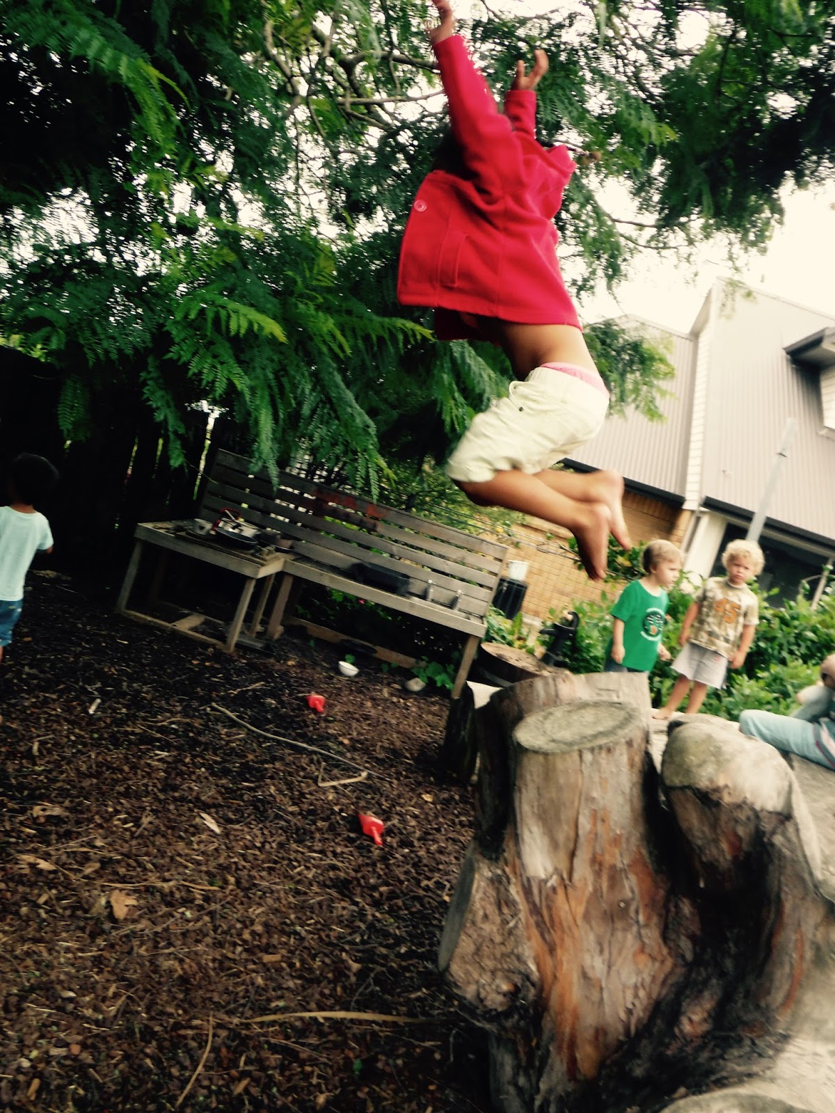 Mairtown Kindergarten: Risky play - children love it and need it.