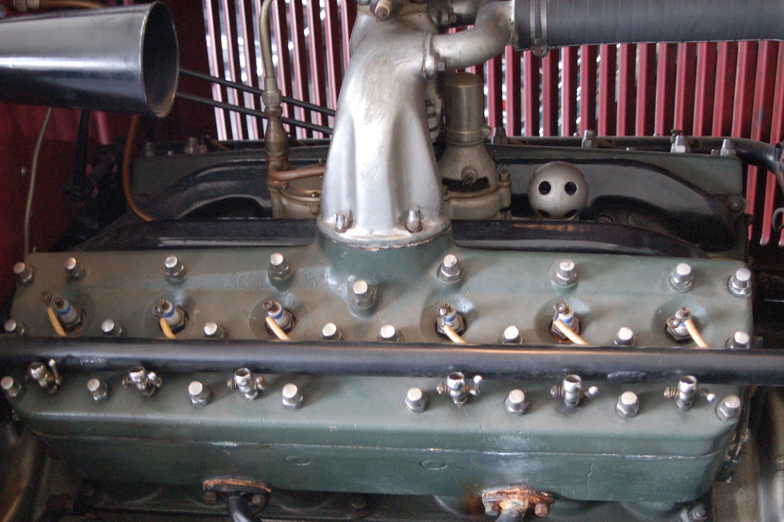 Turnerbudds Car Blog: Twin Six Runabout