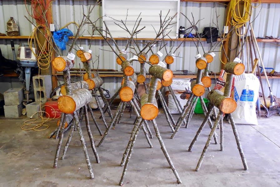 Off-Grid Home Sweet Home: Log Reindeer...