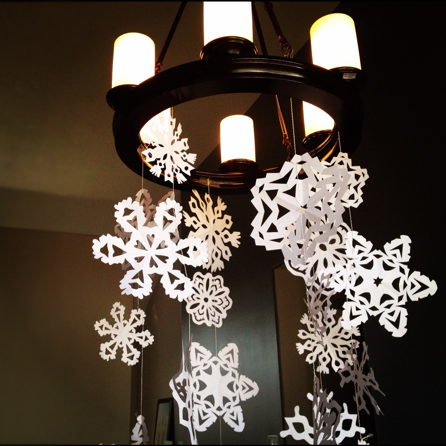 Ideias bem pensadas: Mais uma ideia para o Natal! Paper snowflakes!