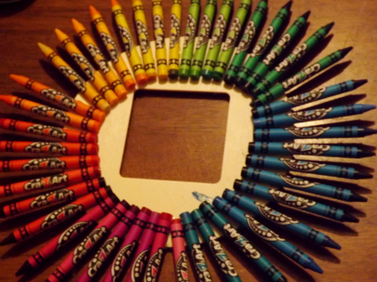 The Middle Aged Woman Who Lived in a Shoe: Crayon Wreath For A Nice Teacher