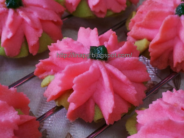 Resepi Biskut Dahlia Rose - TERATAK MUTIARA KASIH