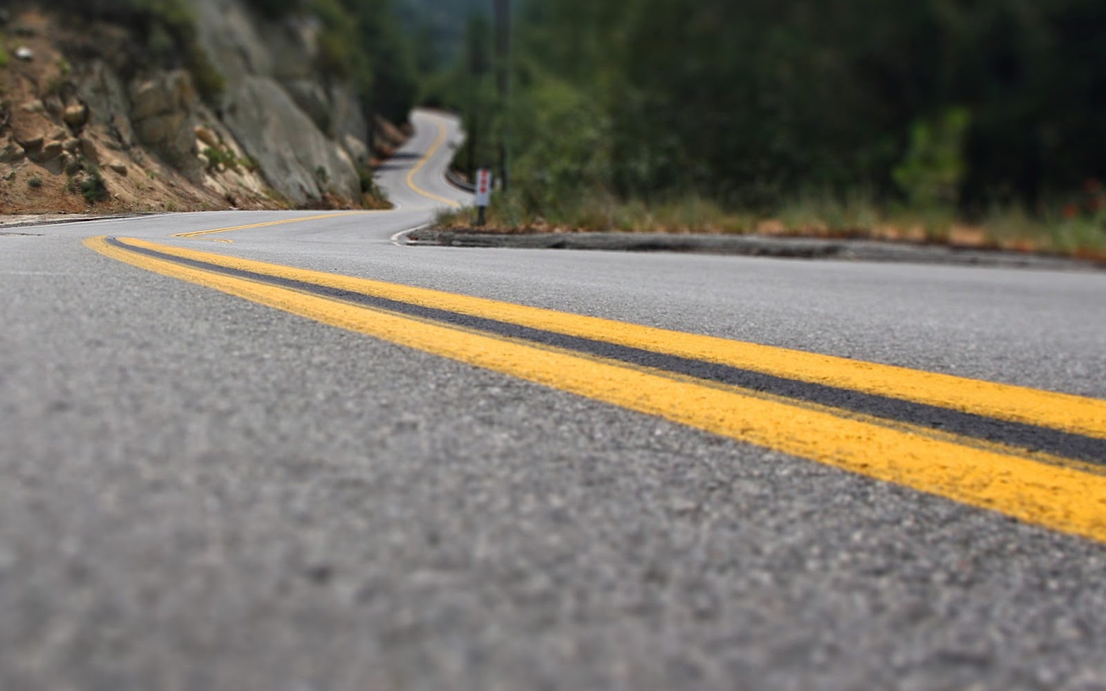 wallpapernarium: Fotografía de una bonita carretera que serpentea con ...