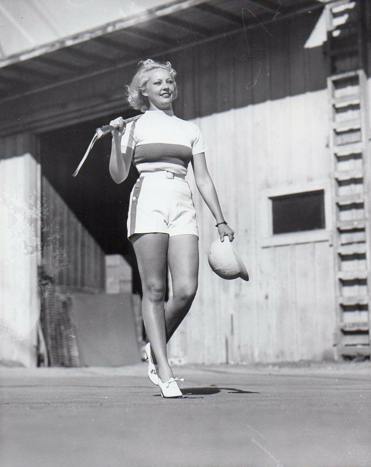 It's The Pictures That Got Small ...: THE FRIDAY GLAMOUR 15!