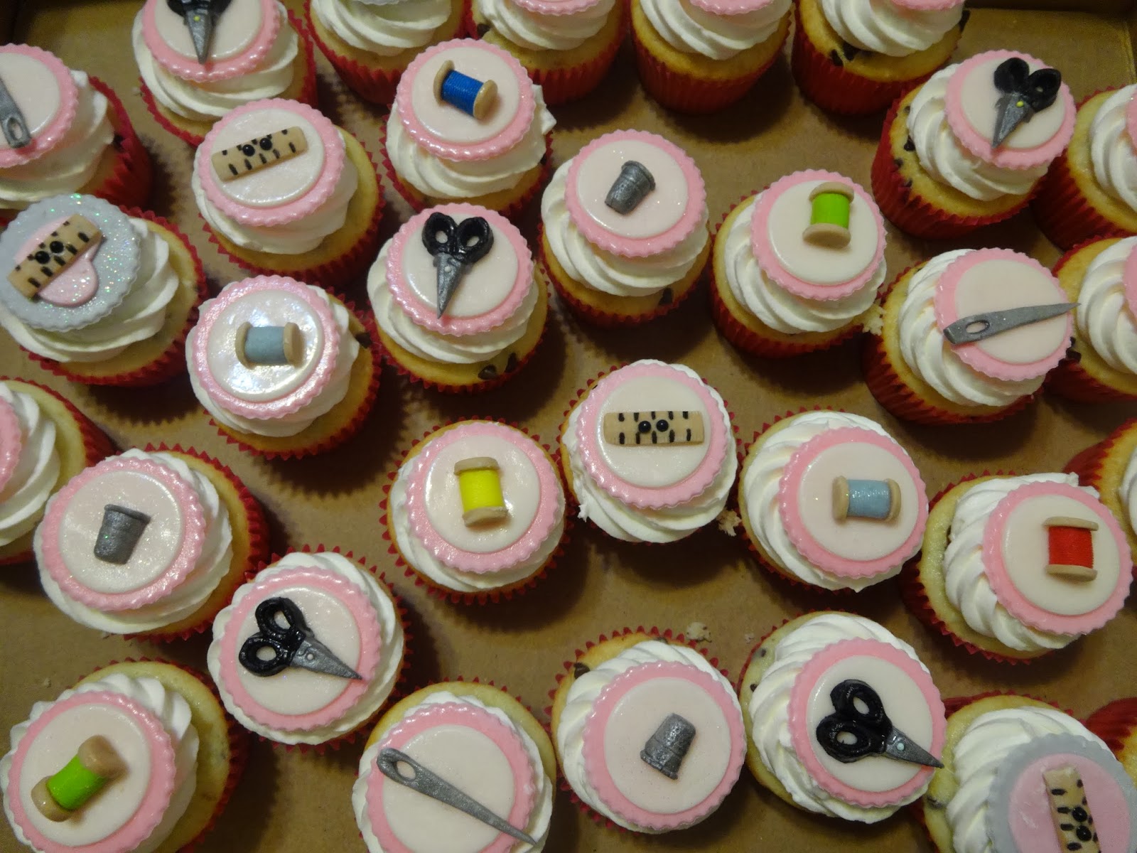 Cakes by Paula: Sewing/Quilting Theme Cupcakes