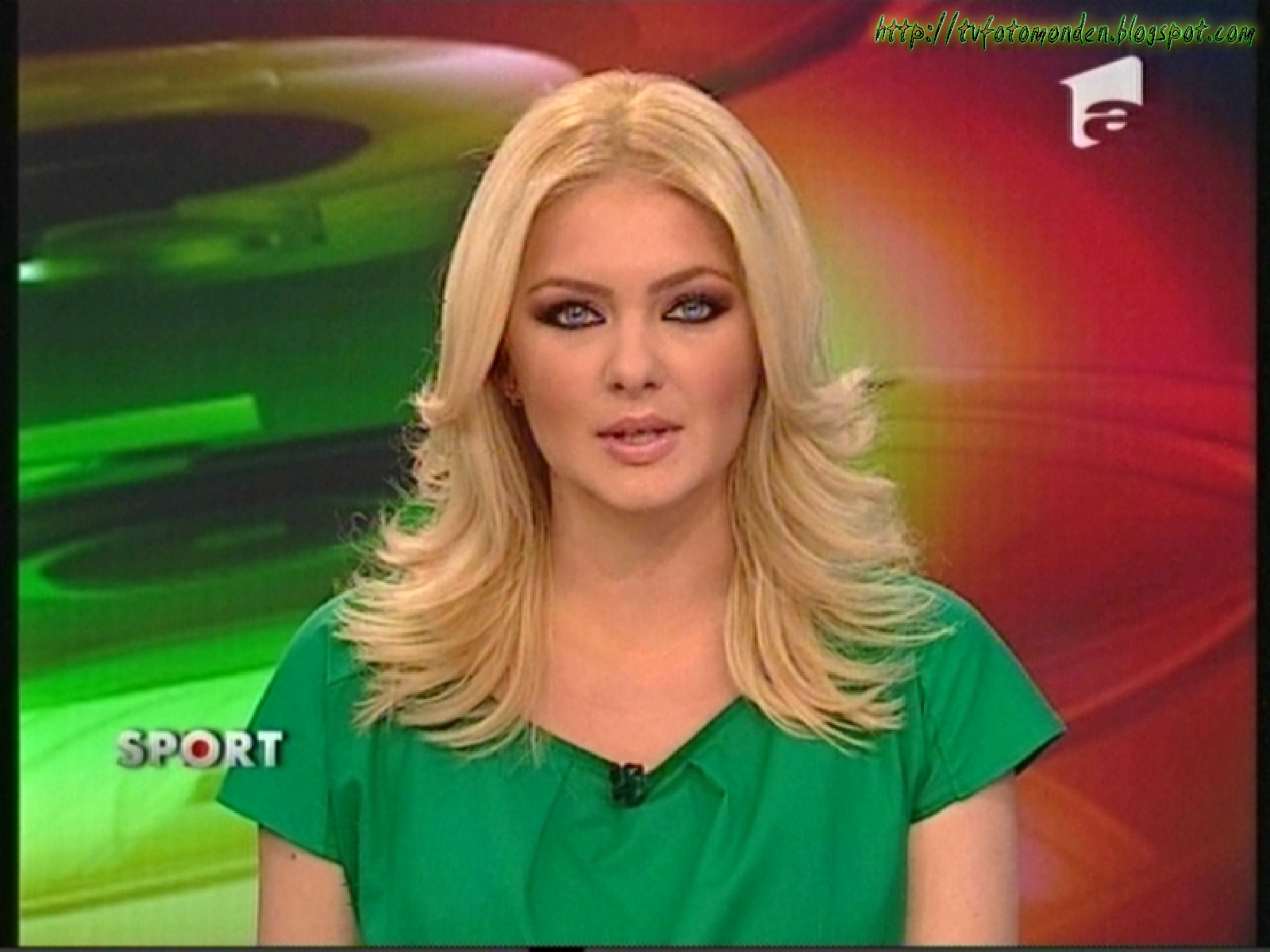 tv foto monden: Cristina Dochianu prezinta stirile din sport la Antena 1