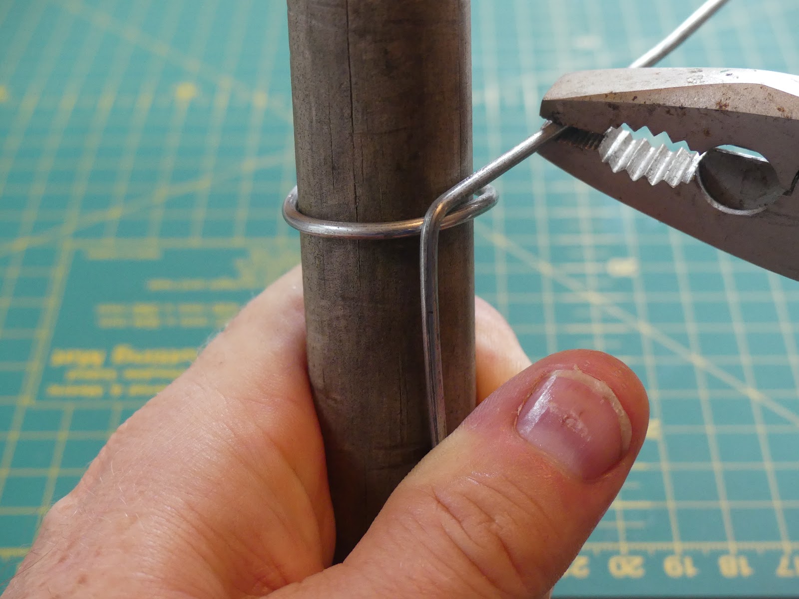 The Outdoor Traditionalist : DIY Campfire Toasting Fork