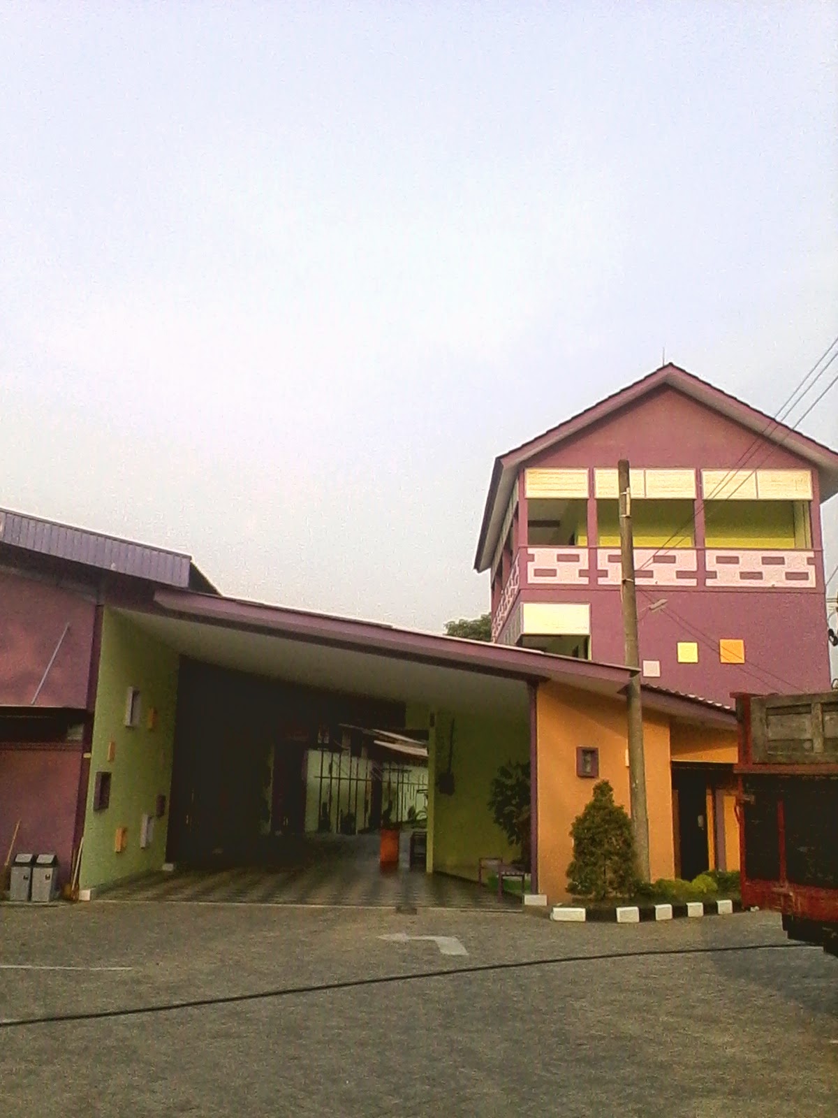 Hanya Ucay: UNIVERSITAS GUNADARMA KAMPUS F3 & F4