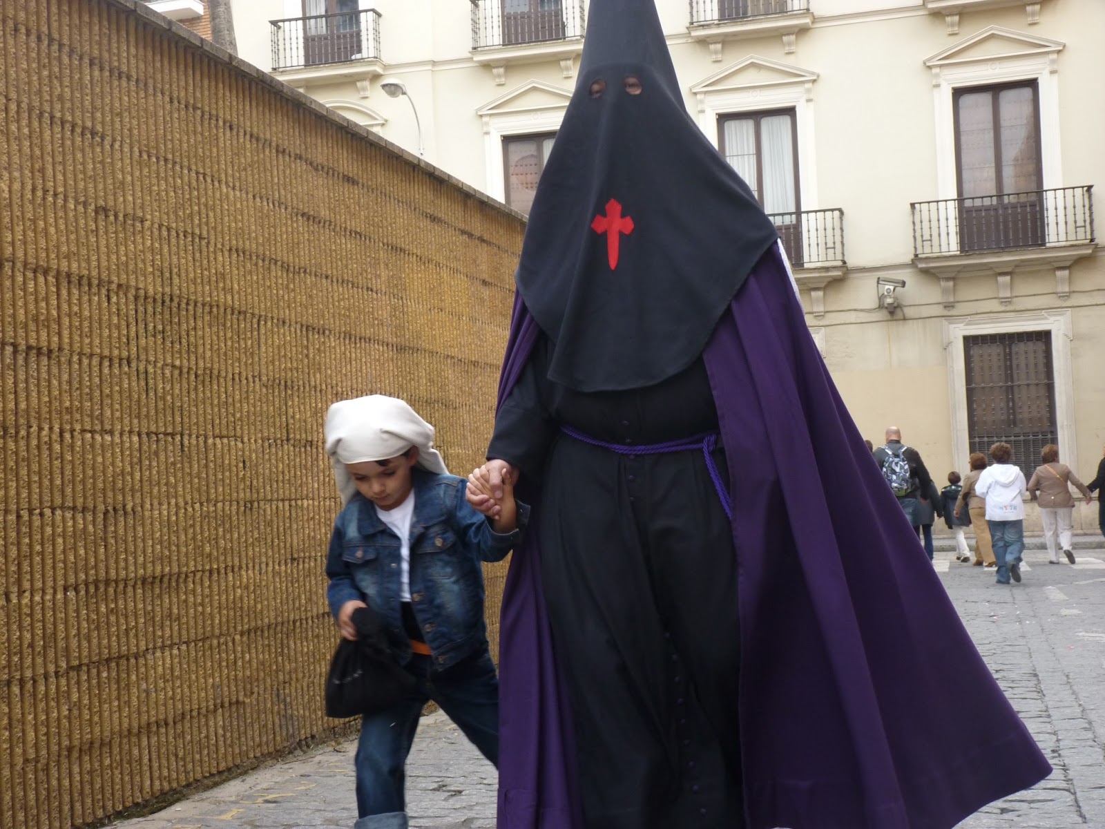 TERTULIA COFRADE CRUZ ARBOREA: EL AMBIENTE DE LA SEMANA SANTA: LOS ...