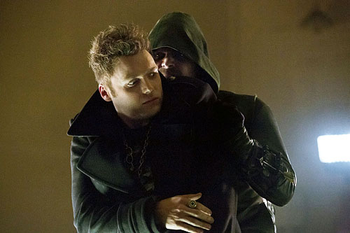 SNEAK PEEK : "Arrow: Unfinished Business"