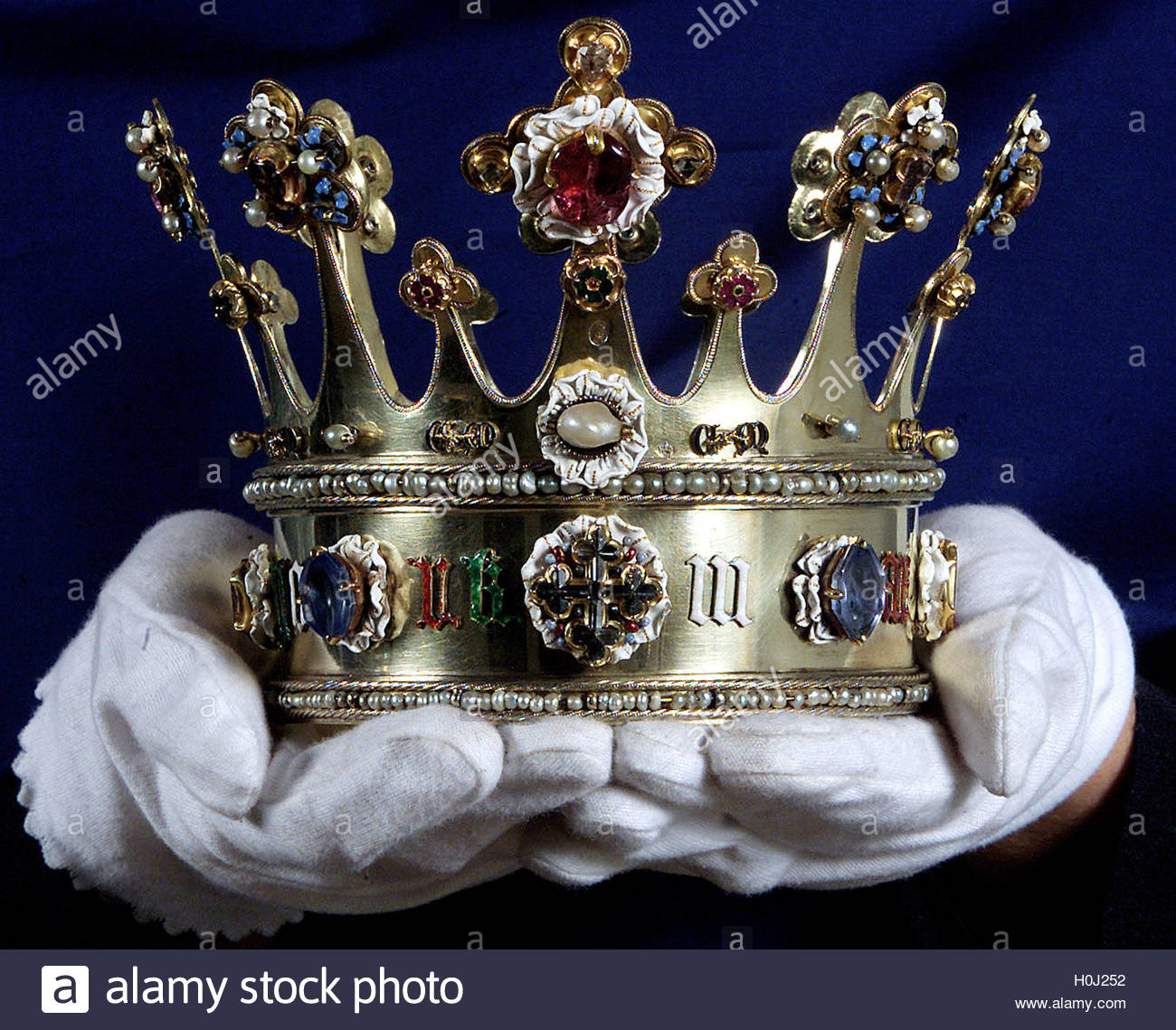 Great Lions' Hearts: Margaret of York's Crown