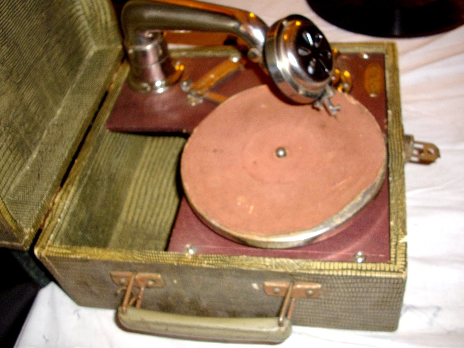 jouet ancien gramophone valise de voyage PHONIA 78 tours odéon ...