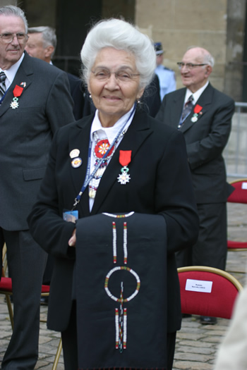 HEALING HEARTACHES, STORIES OF LOSS AND LIFE: A Wisdom Keeper, Marcella ...