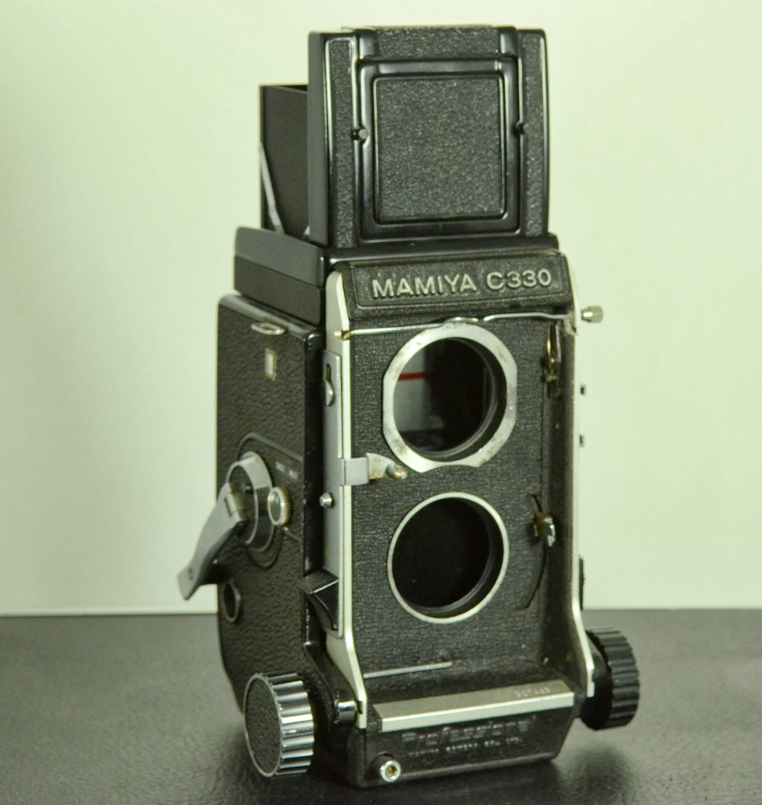 Vintage Camera House: Mamiya C330 TLR Camera