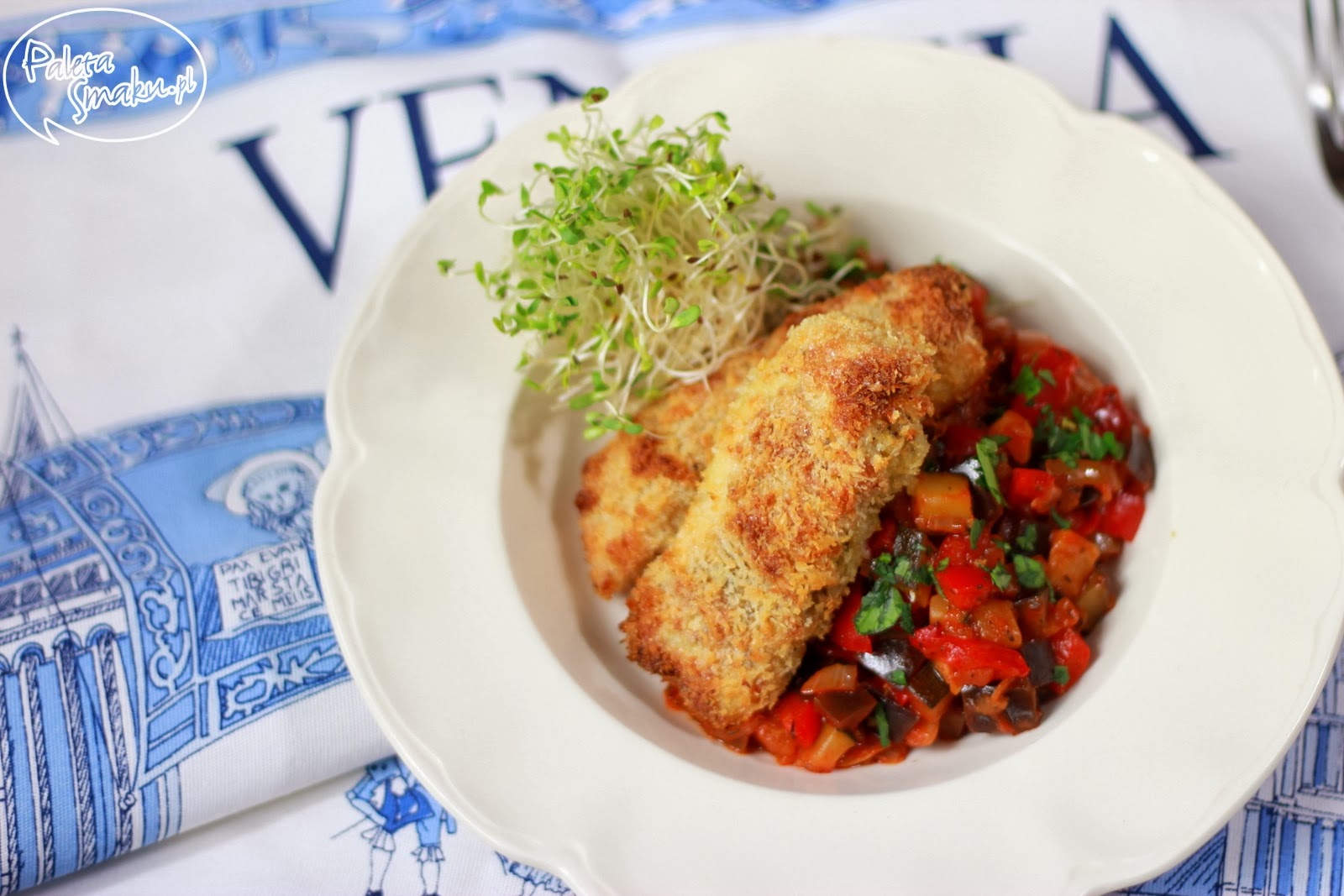 Paleta Smaku: Pieczony w panko filet z mintaja podany na ratatui
