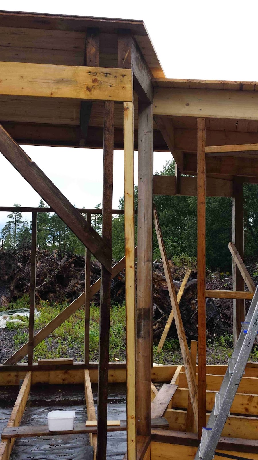 En liten historia om att bygga ett litet hus