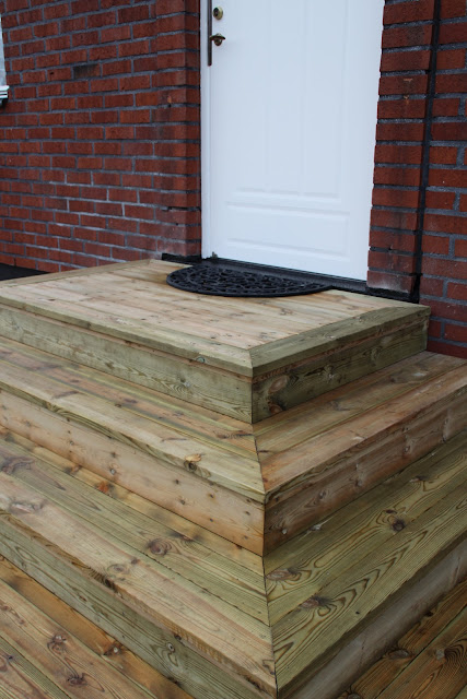 Bellas väg tillbaka: Bygga entrétrappa - check!